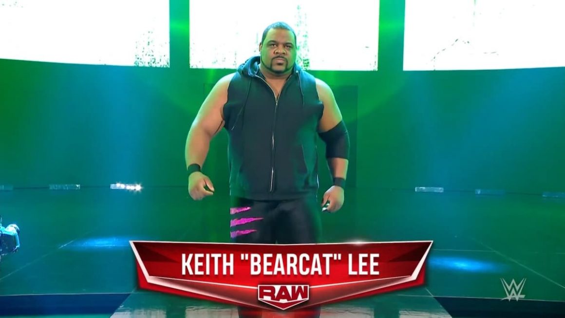 Video: Keith Lee returns to WWE Raw using his "Bearcat" nickname - WWE ...