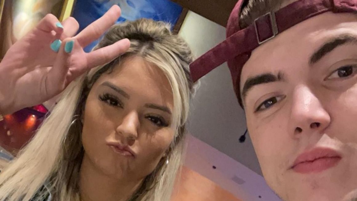 Tell Us Your Thoughts: Sammy Guevara and Tay Conti share kiss on New ...