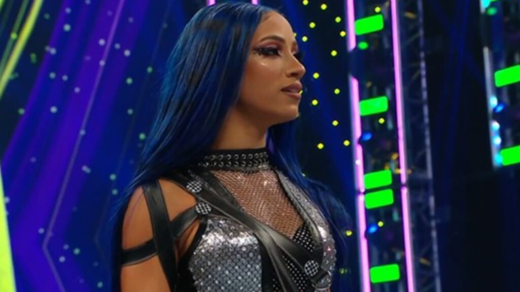 Sasha Banks says she is "good" after possible injury scare at WWE Live ...