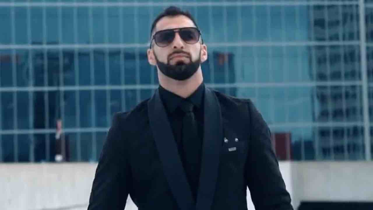 AEW signs another former WWE talent to a full-time deal; Note on Ian ...