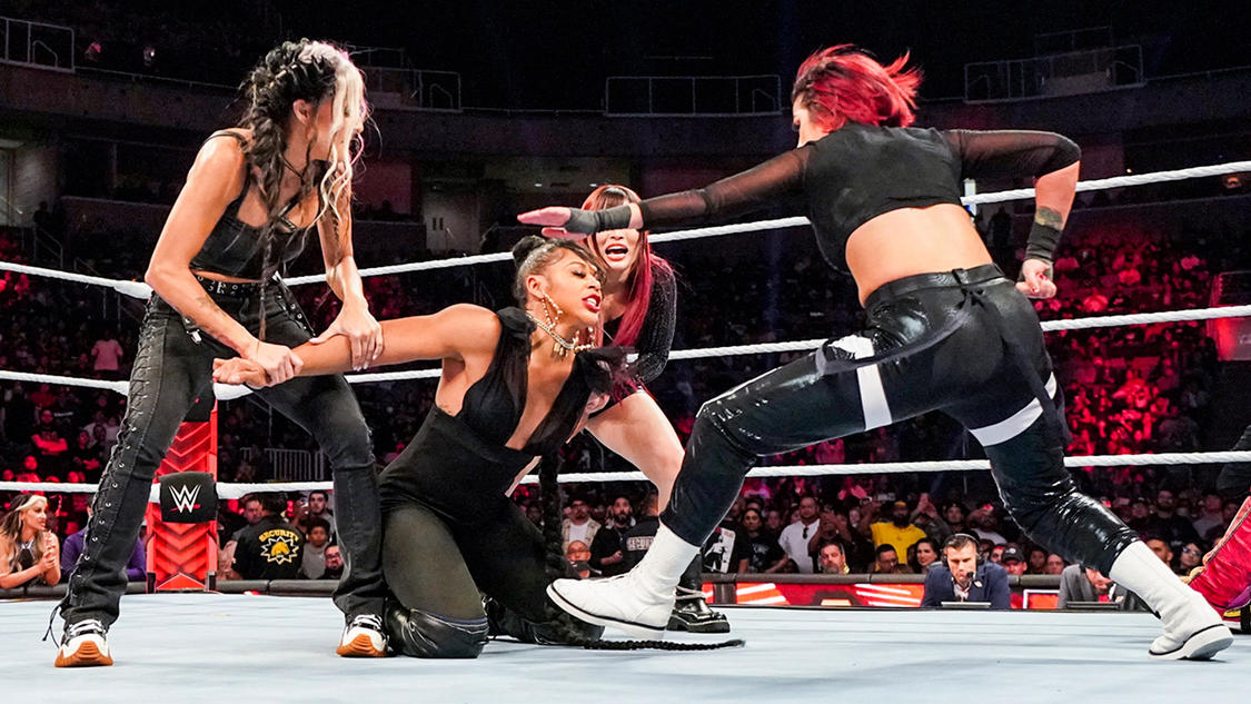 WWE Raw Results - 9/19/22 (Lashley vs. Rollins for the U.S. Title ...