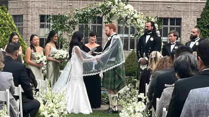 Photo: WWE SmackDown Superstar gets married - WWE News, WWE Results ...