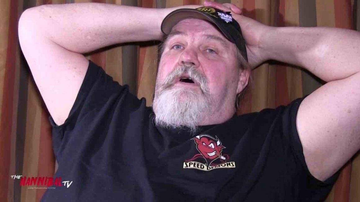 WWE Hall of Famer Barry Windham suffers heart attack, currently in ICU ...