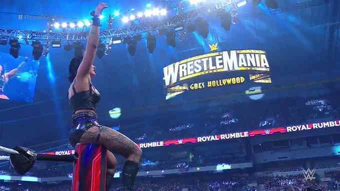 Rhea Ripley says she dislocated her knee during during the Women's ...