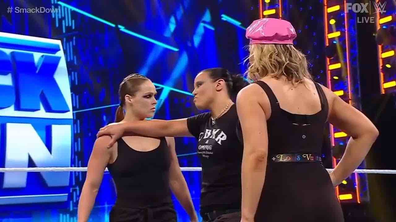 Former Women's Champion returns to WWE SmackDown, attacks Natalya - WWE ...