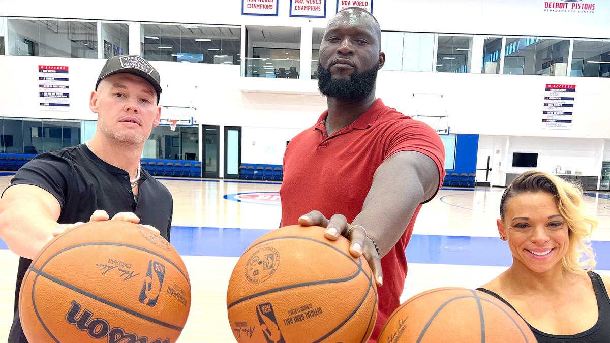 Video: WWE Superstars play basketball - WWE News, WWE Results, AEW News ...
