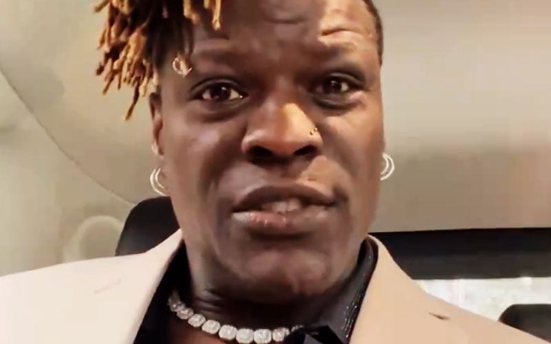 R-Truth arrives in Austria, then goes home due to nobody at the hotels ...