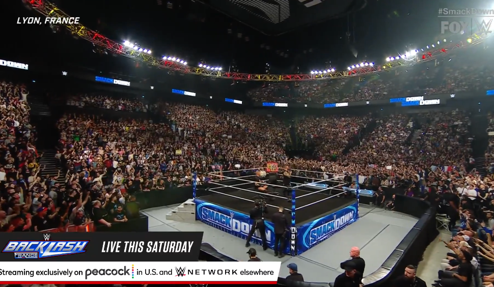 WWE receives warning about the noise level from the fans at SmackDown ...