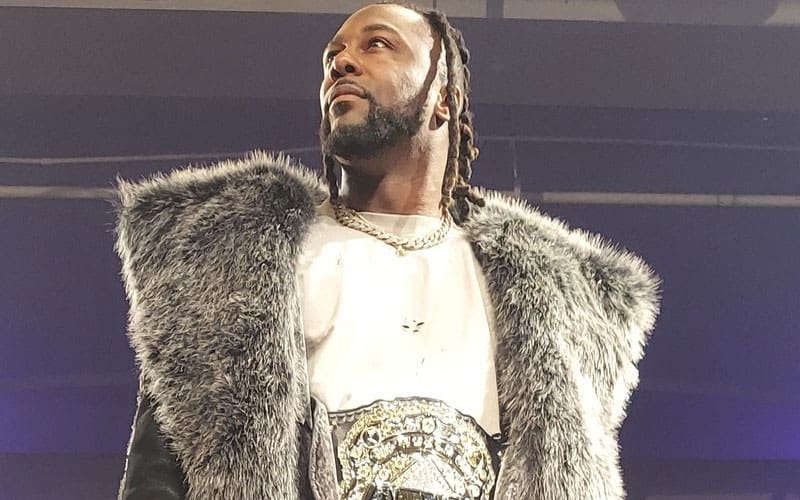 AEW World Champion makes surprise appearance at DEFY show in Seattle ...