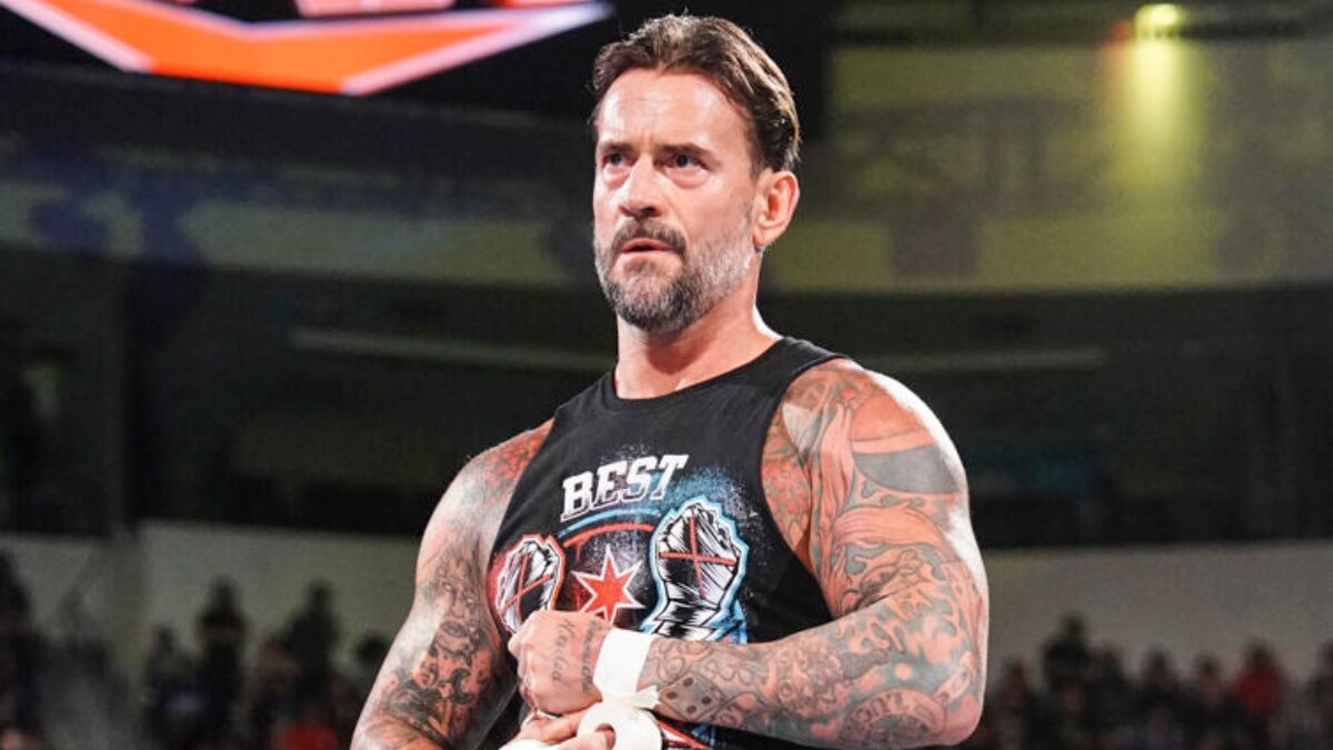 CM Punk goes live on Instagram from under the ring during 8/26 WWE Raw ...