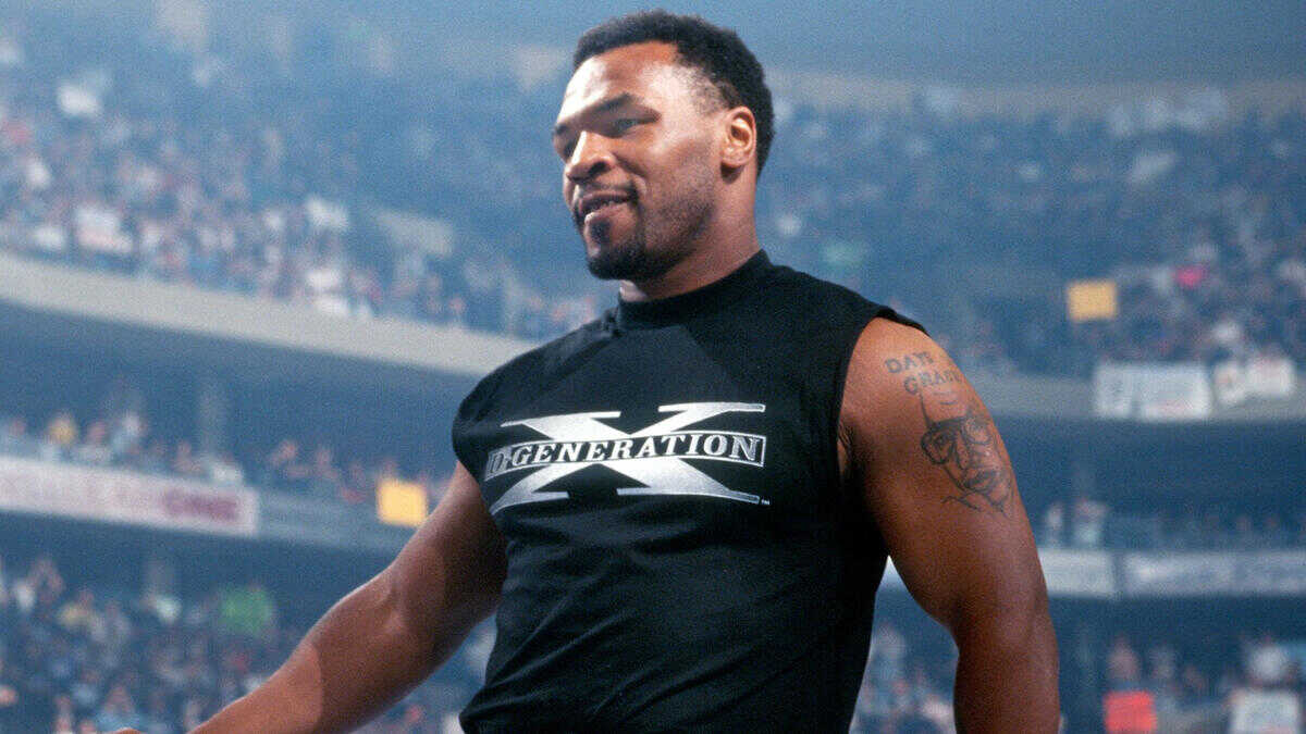 WWE Celebrity Hall of Famer and boxing legend announced for WrestleCon ...