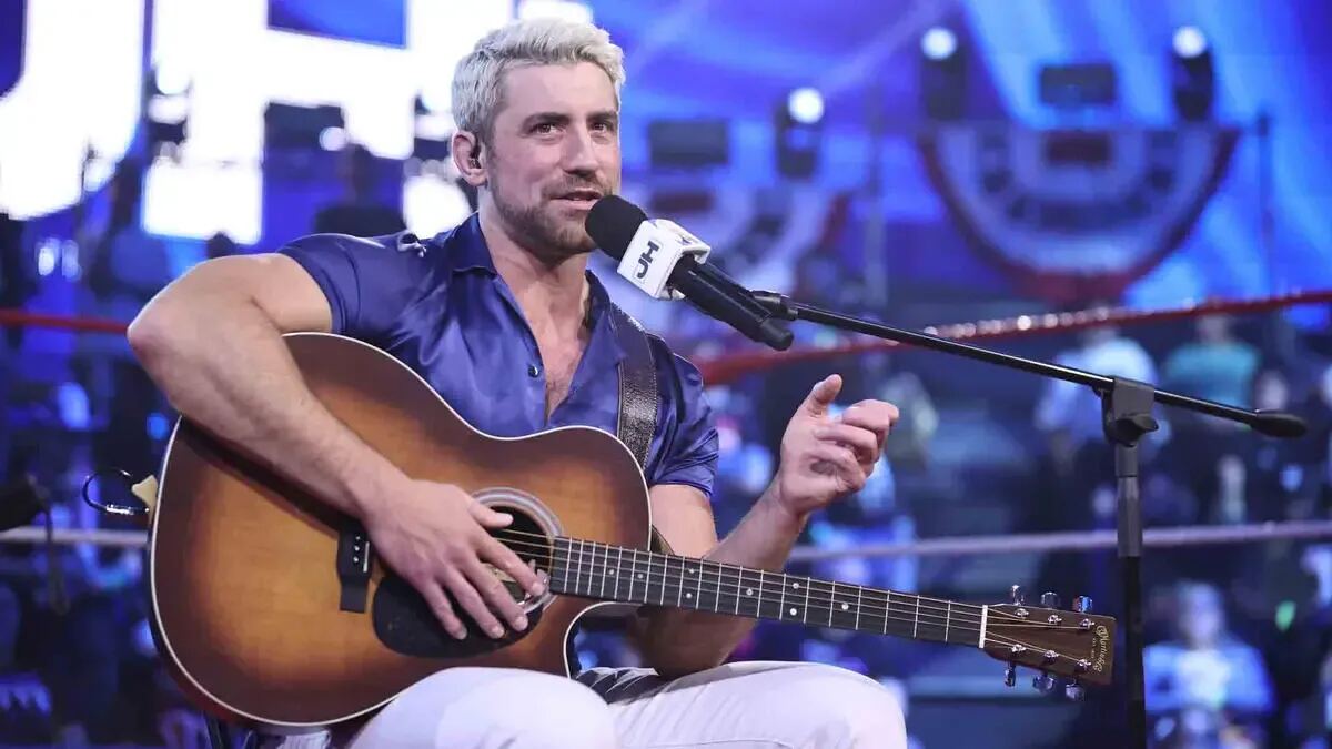 Joe Hendry responds to Chelsea Green 'cease and desist' order - WWE ...